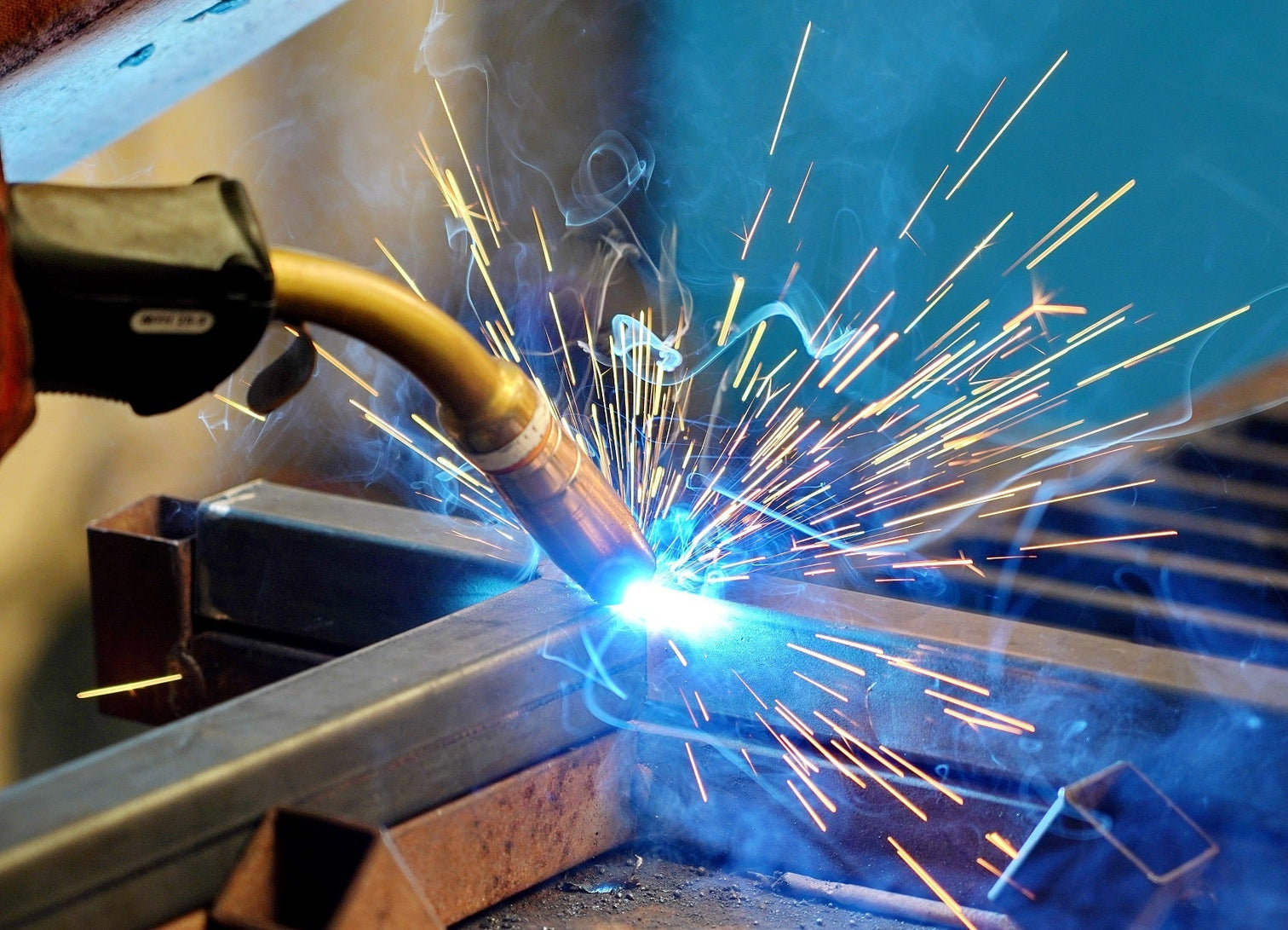 How to MIG Weld Different Metal Thicknesses: A Comprehensive Guide ...